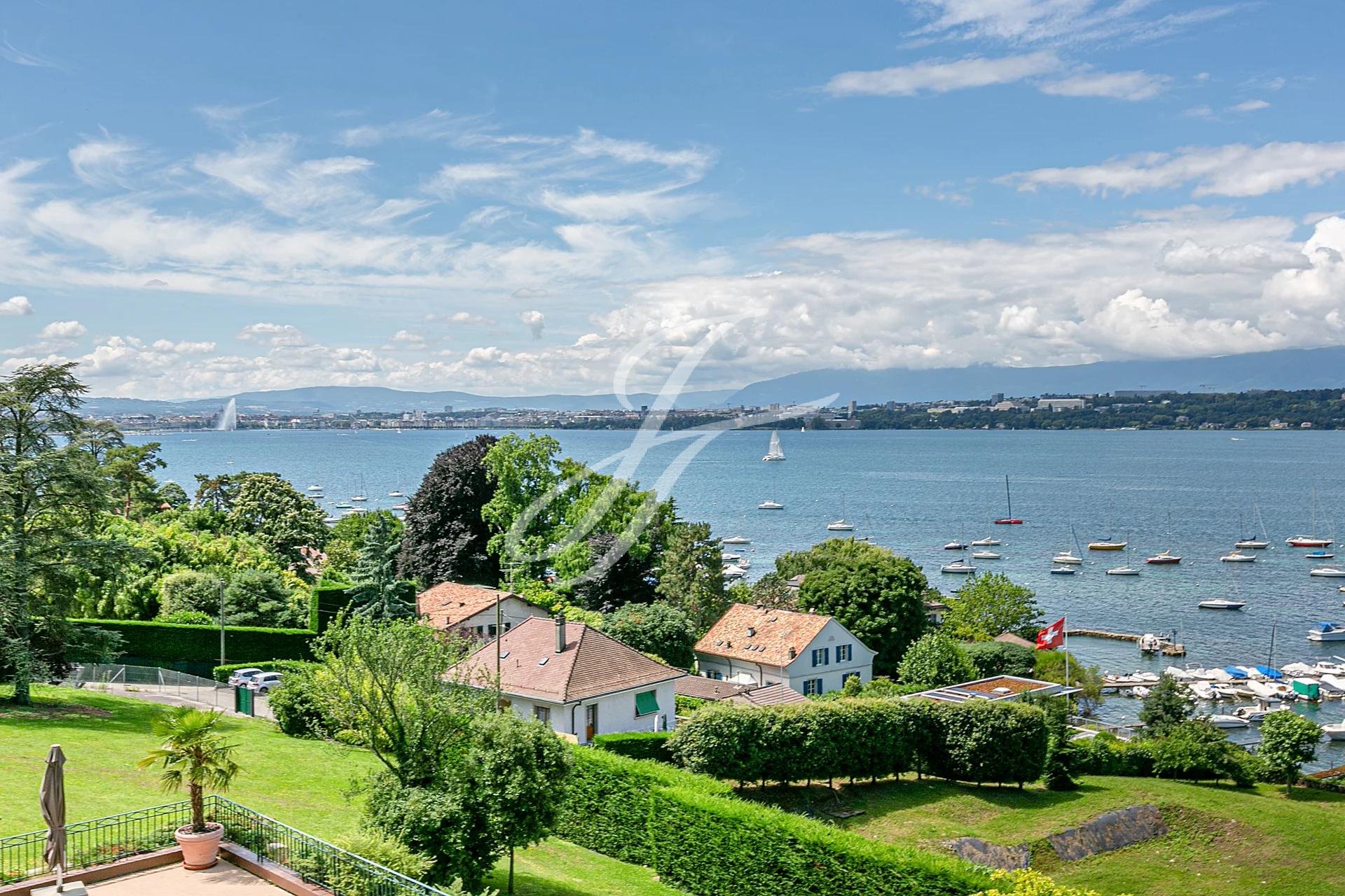 Annonce Vente Propriété Vésenaz (1222), 13.0 Pièces ref:V1036GE